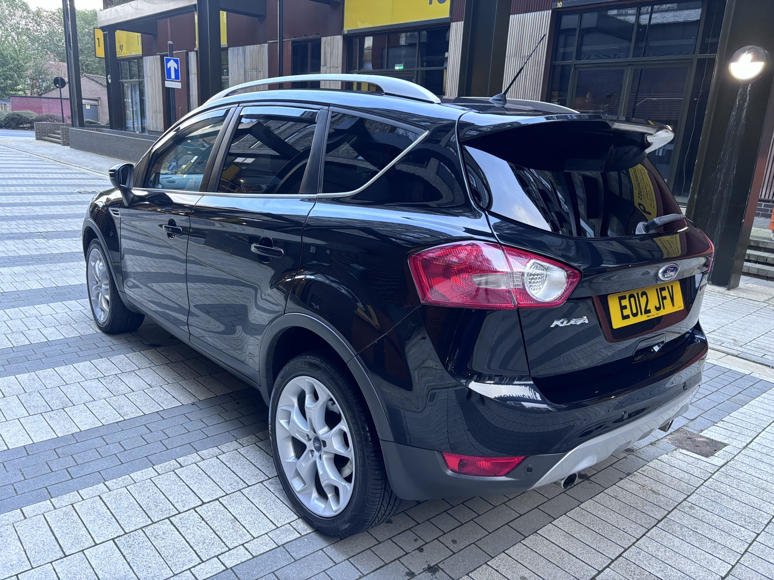 Ford Kuga 2.5T Titanium X AWD Euro 5 5dr - Easy Cars (Lon) Limited
